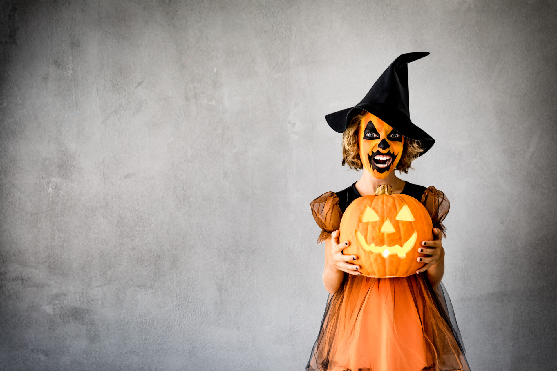 8 Spooky And Sustainable Ways To Have Fun Halloween