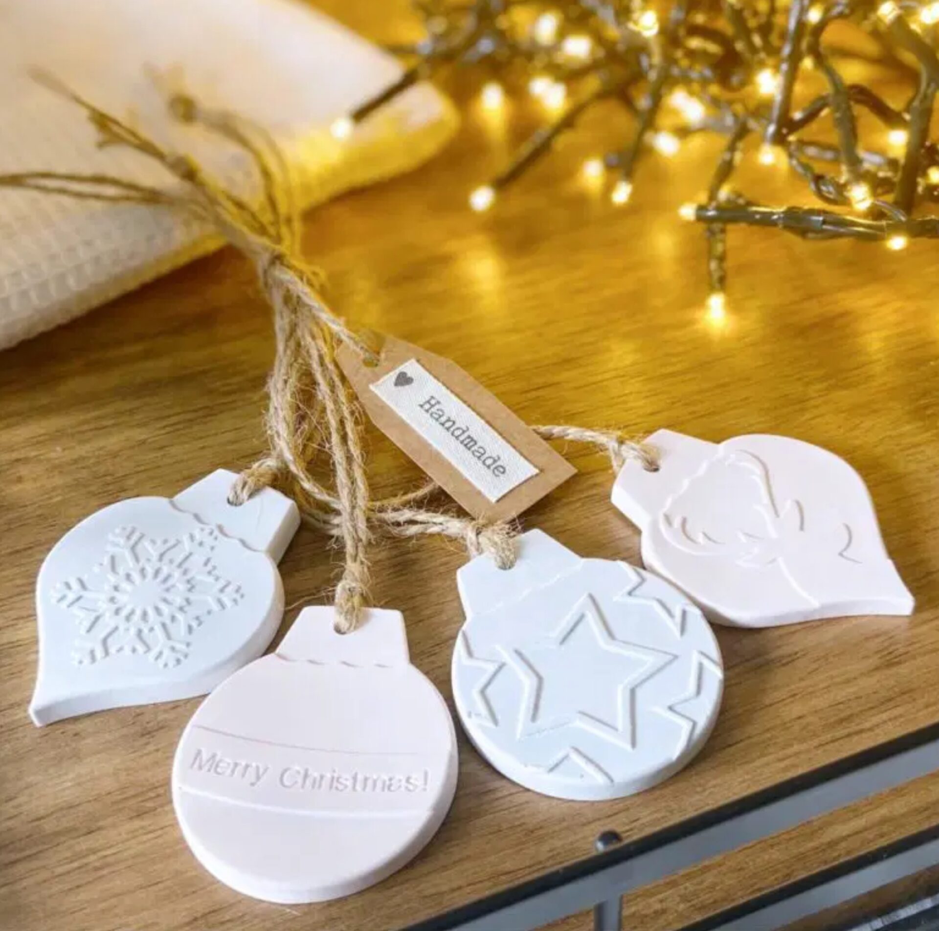 Spruce Up Your Christmas Tree With Exquisite Eco Decorations