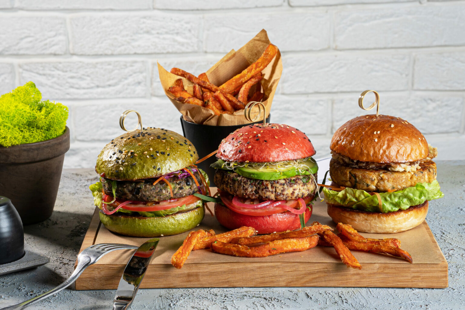 The Ultimate Vegan Burger Hunt: 8 Best UAE Joints